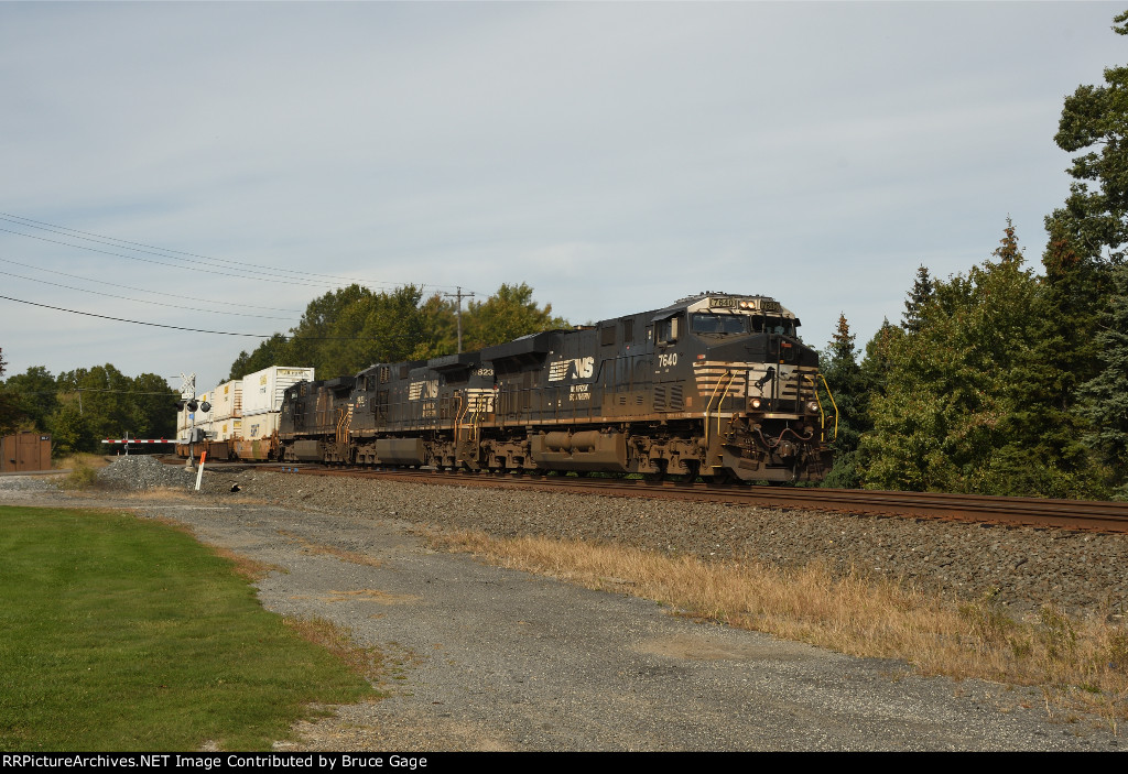 NS 7640